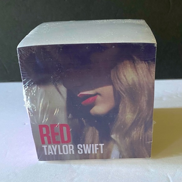 Taylor Swift | Accents | Taylor Swift Sticky Note Cube Block Paper Pad ...